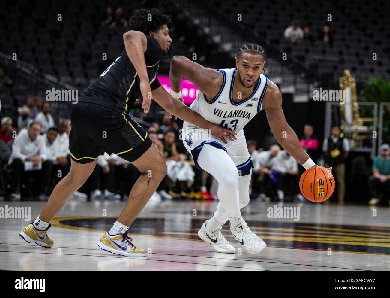 April 05 2025 Las Vegas, NV U.S.A. Villanova forward Eric Dixon (43 ...