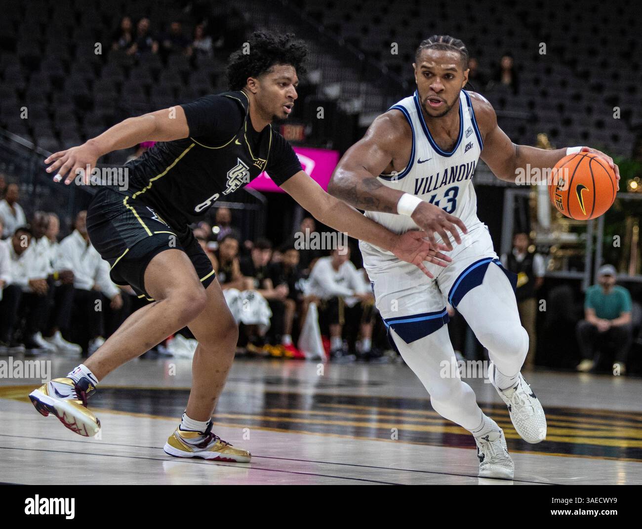 April 05 2025 Las Vegas, NV U.S.A. Villanova forward Eric Dixon (43 ...