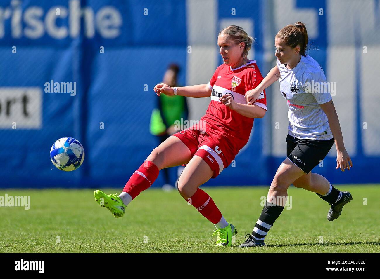 v.li.: Charlotte Blümel (Stuttgart, 6) Lisa Flötzner (FFC Wacker, 13 ...