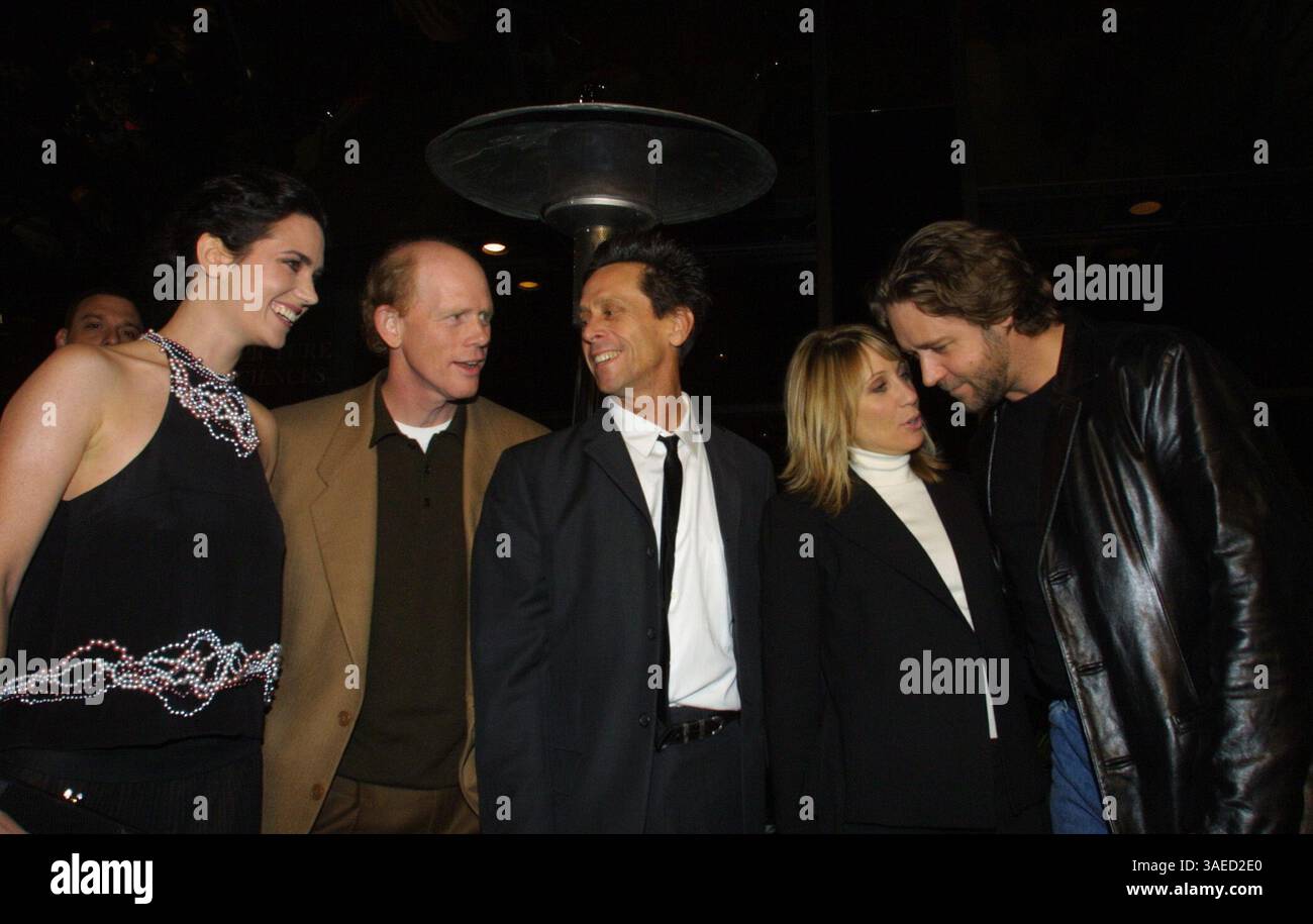 Jennifer connelly russell crowe beautiful hi-res stock photography and ...