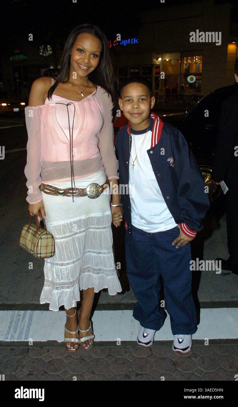 Mar 04, 2002; Los Angeles, CA, USA; Actress SAMANTHA MUMBA and brother ...