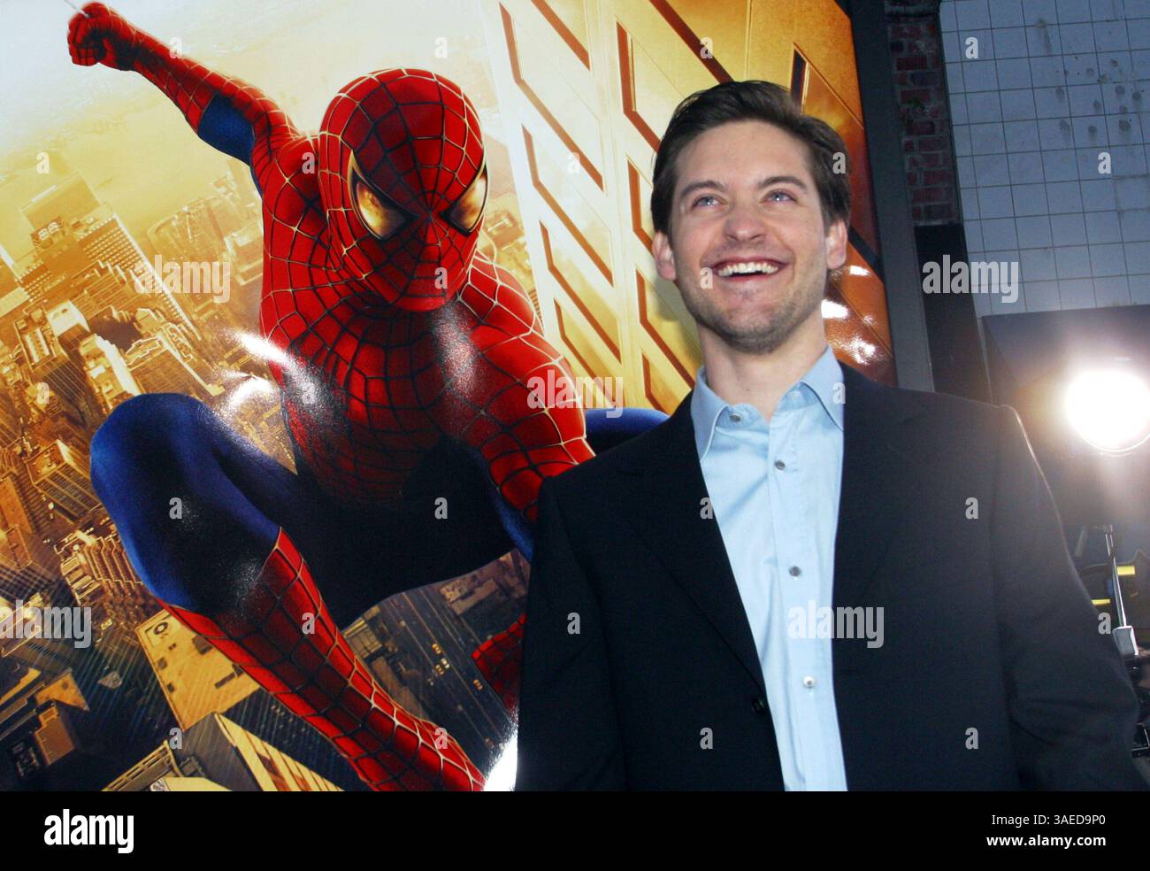 Apr 29, 2002; Los Angeles, CA, USA; Actor TOBY MAGUIRE @ the premiere ...