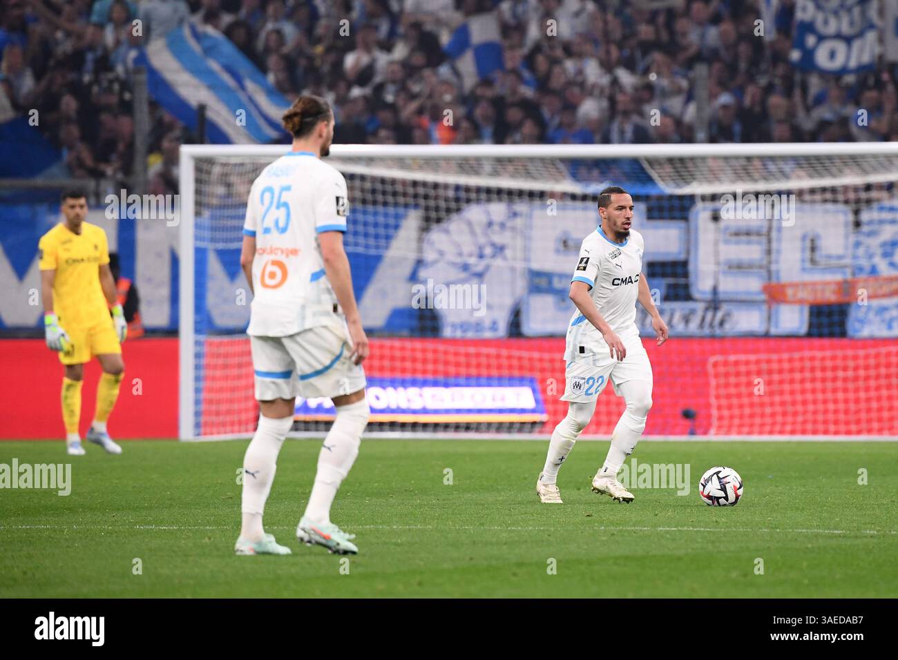 22 Ismael BENNACER (om) during the Ligue 1 McDonald's match between ...