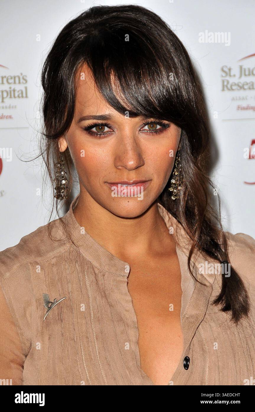 Rashida jones 1980 hi-res stock photography and images - Alamy