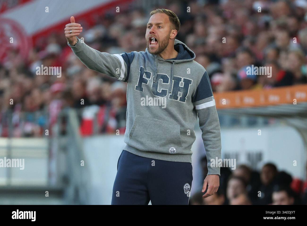 Essen, Deutschland. 06th Apr, 2025. 3. Liga - Rot Weiss Essen - FC ...