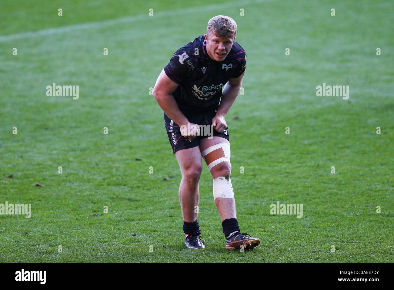 Swansea, UK. 6 April, 2025. Keiran Williams of Ospreys during the ...