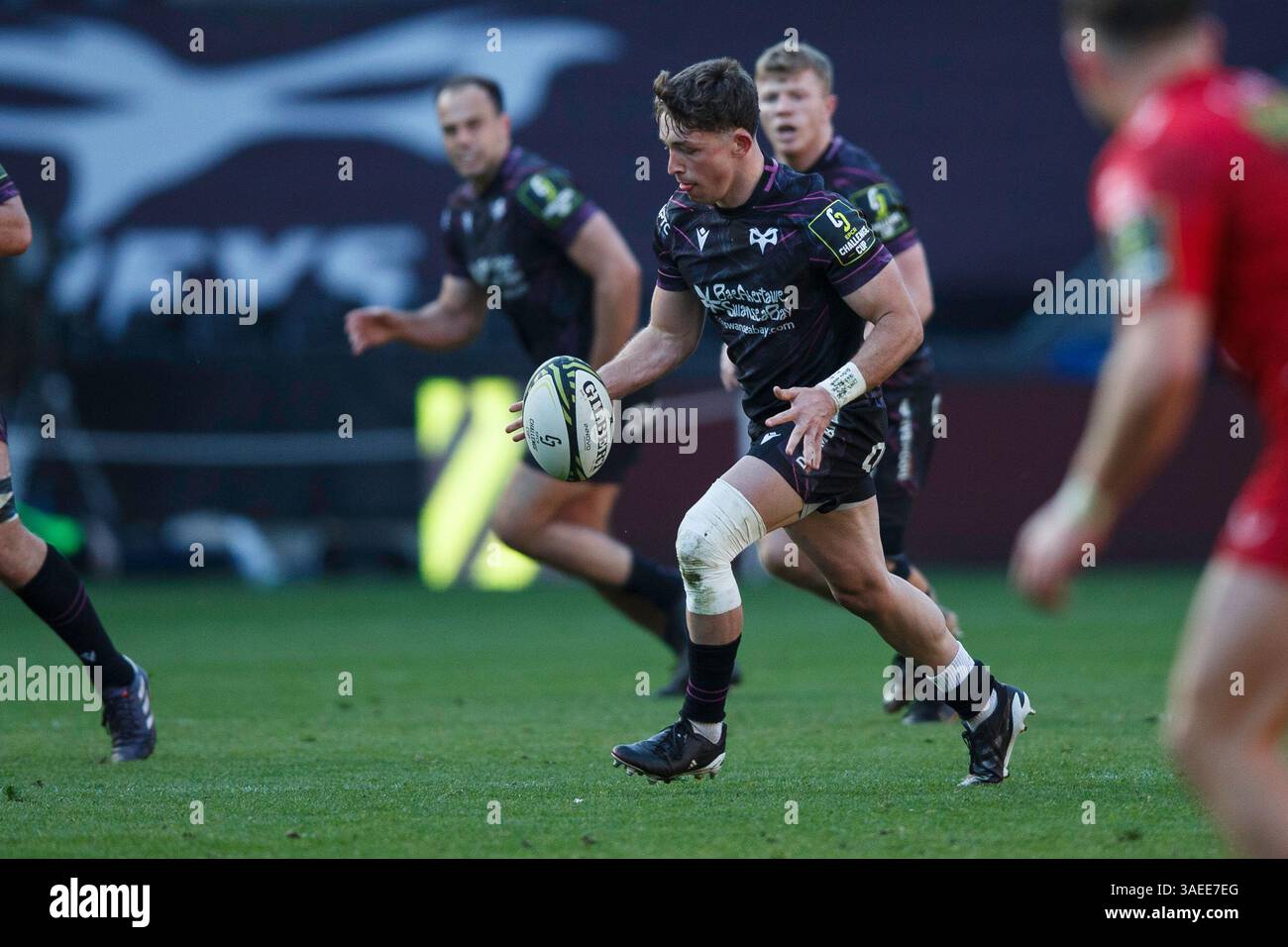 Swansea, UK. 6 April, 2025. Dan Edwards of Ospreys during the Ospreys v ...