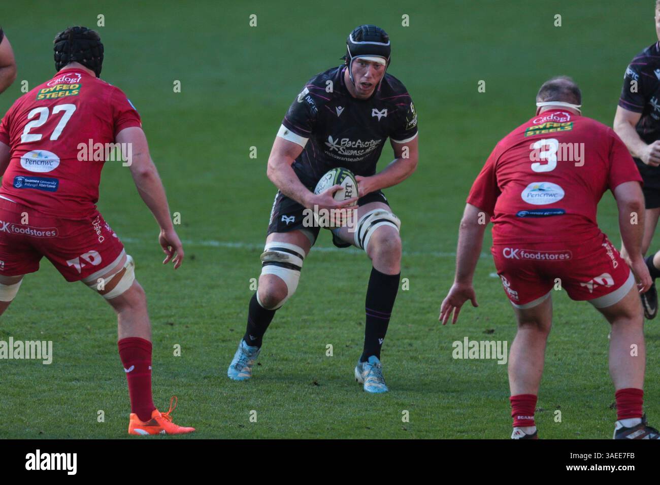 Swansea, UK. 6 April, 2025. Adam Beard of Ospreys during the Ospreys v ...