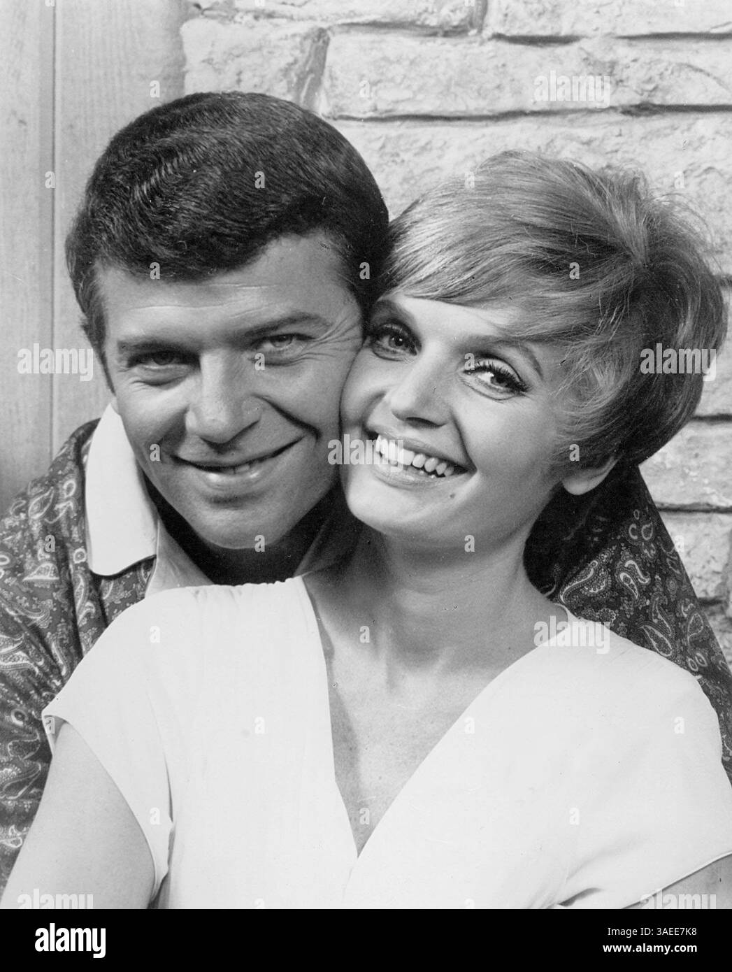 Dec. 0, 1969 - FLORENCE HENDERSON WITH ROBERT REED 1969.SUPPLIED BY SMP- PHOTOS, INC.(Credit ...