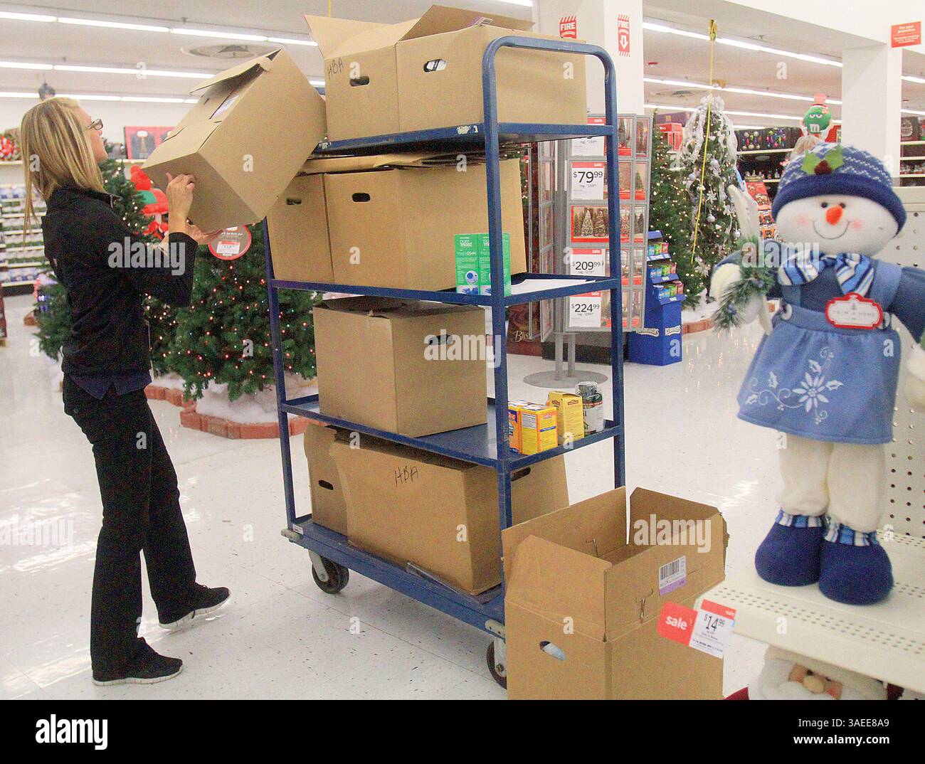 Kmart employee hi-res stock photography and images - Alamy