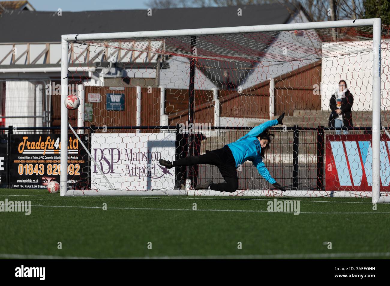 Ramsgate Town FC Women v Folkestone Invicta in the Kent South East ...