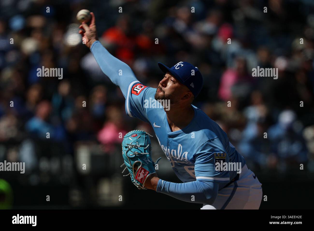 Kansas City, MO, USA. 6th Apr, 2025. Kansas City Royals relief pitcher ...