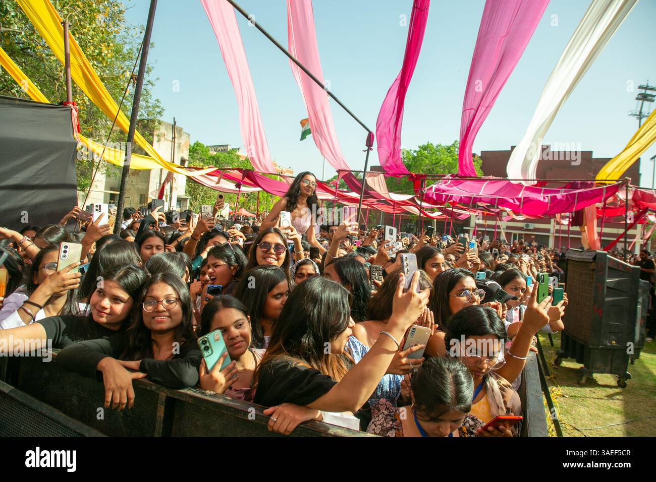New Delhi, India. 06th Apr, 2025. NEW DELHI, INDIA - MARCH 28: Crowds ...