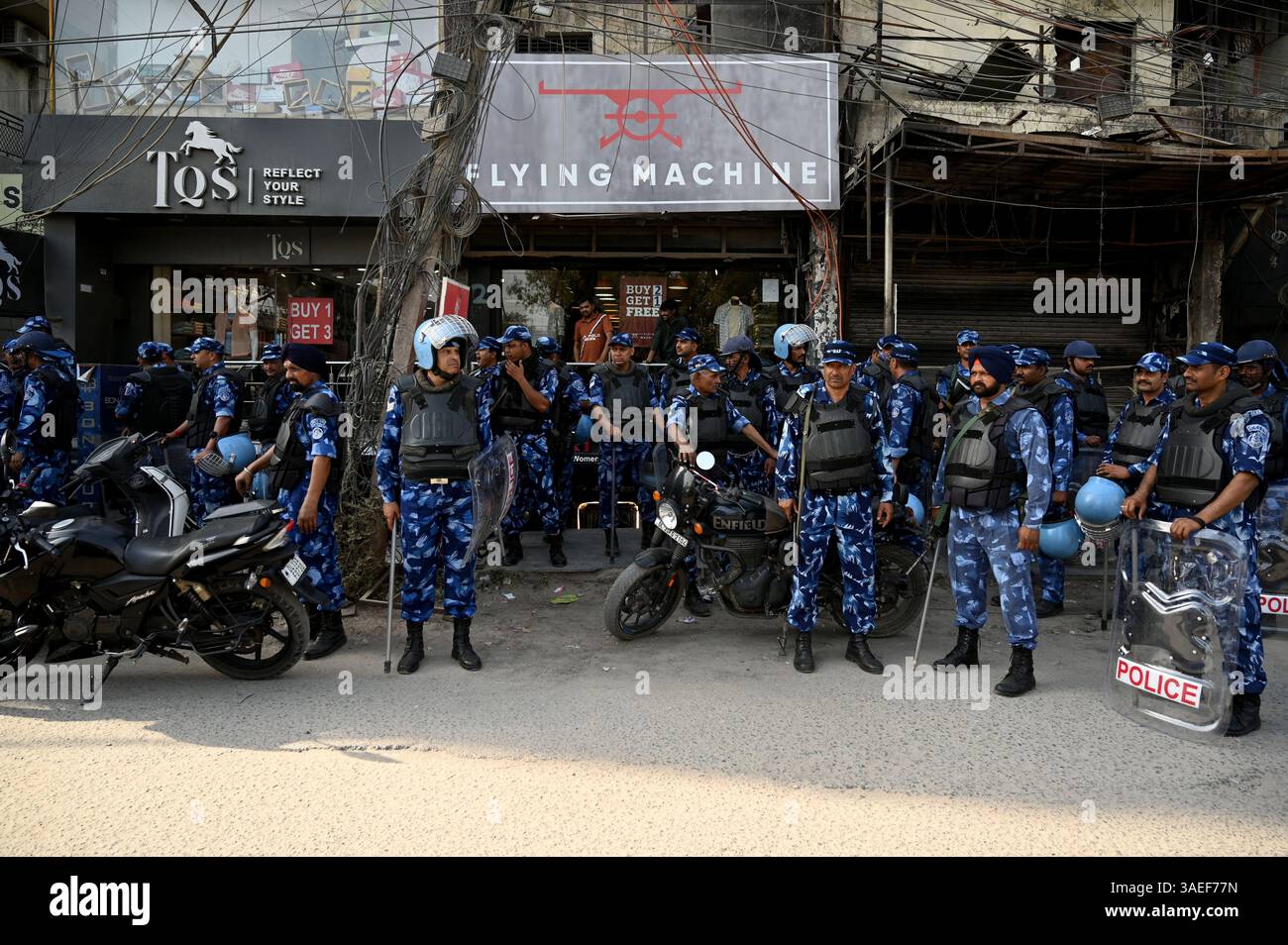 New Delhi, India. 06th Apr, 2025. NEW DELHI, INDIA - APRIL 6: Security ...