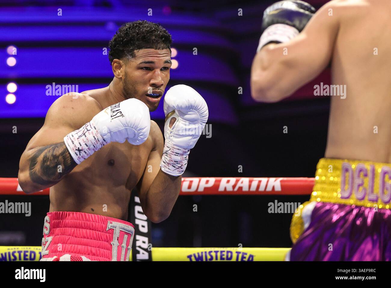April 5, 2025: Junior Welterweight Elvis Rodriguez looks for an opening ...