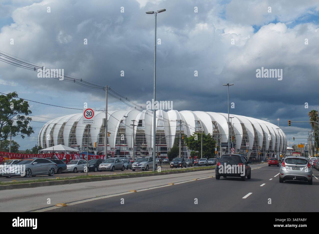 The Gigante da Beira Rio (giant of the waterfront) modern architecture ...