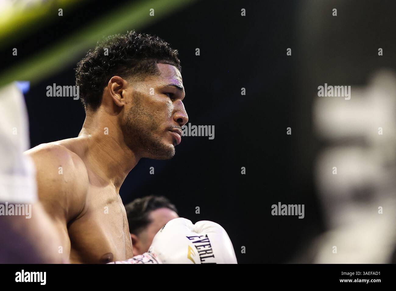 Las Vegas, NV, USA. 5th Apr, 2025. Junior Welterweight Elvis Rodriguez ...