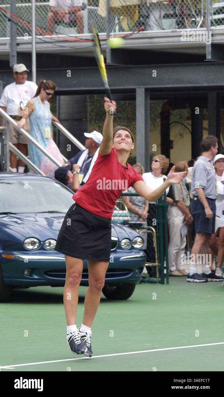 Mia hamm 2001 hi-res stock photography and images - Alamy