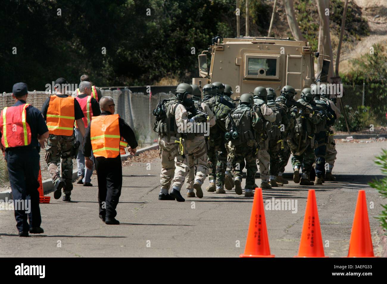 Fbi swat team hi-res stock photography and images - Alamy