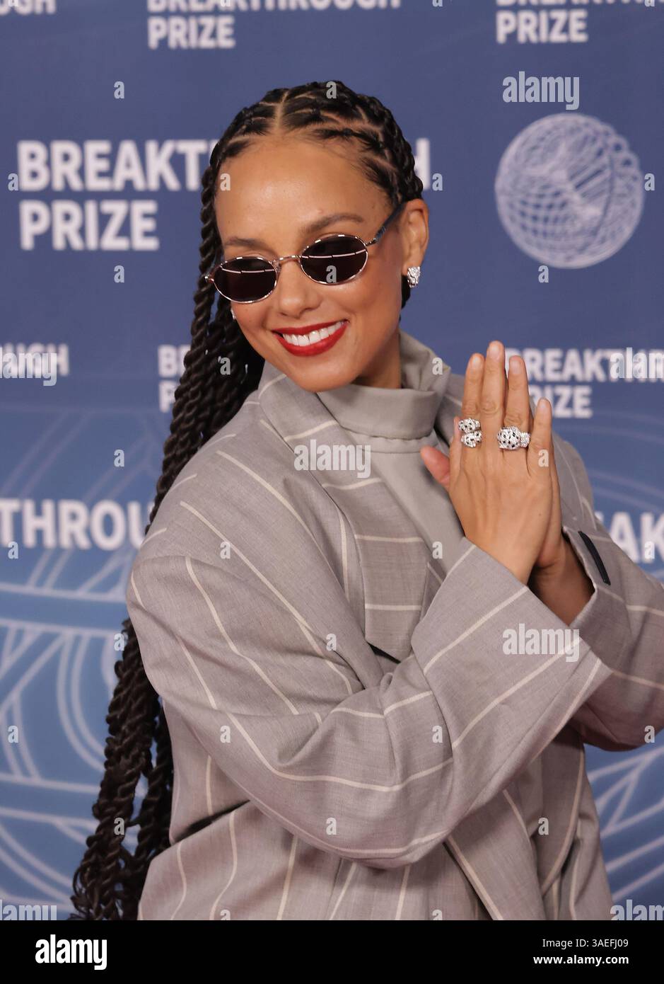 Alicia Keys attends the 11th Breakthrough Prize Ceremony at Barker ...