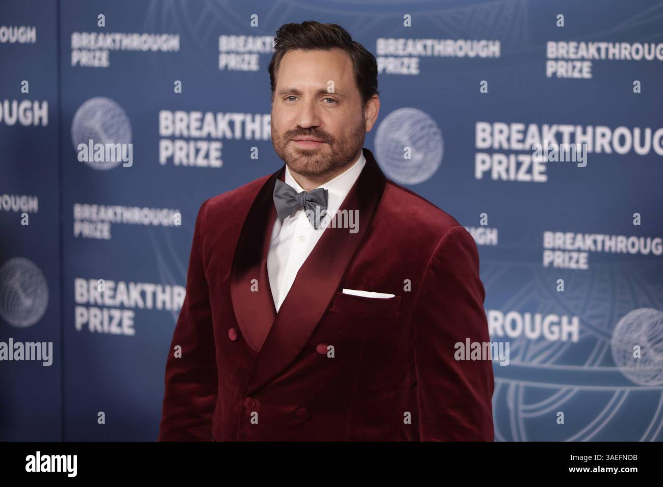 Edgar Ramirez attends the 11th Breakthrough Prize Ceremony at Barker ...