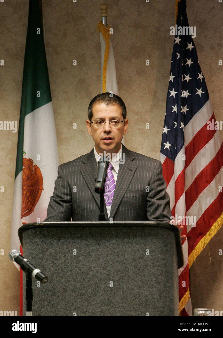 July 30th, 2009, San Diego, California, USA. DR. GILBERTO CHAVEZ, top ...