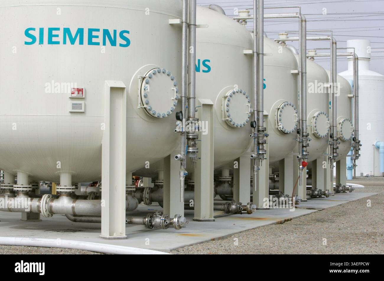 Water filtration components hi-res stock photography and images - Alamy