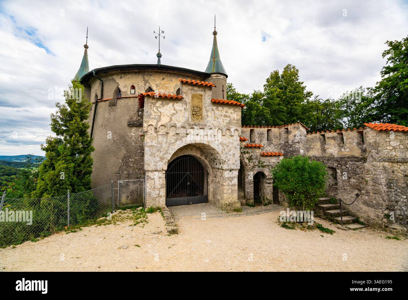 Enchanting castles hi-res stock photography and images - Alamy