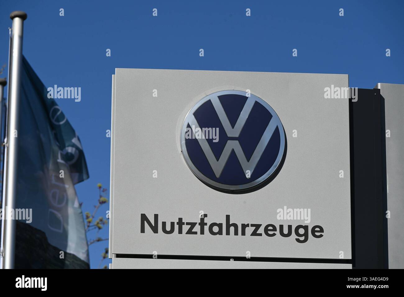 Logo, Schriftzug deutschen Autohersteller VW Volkswagen Nutzfahrzeuge ...
