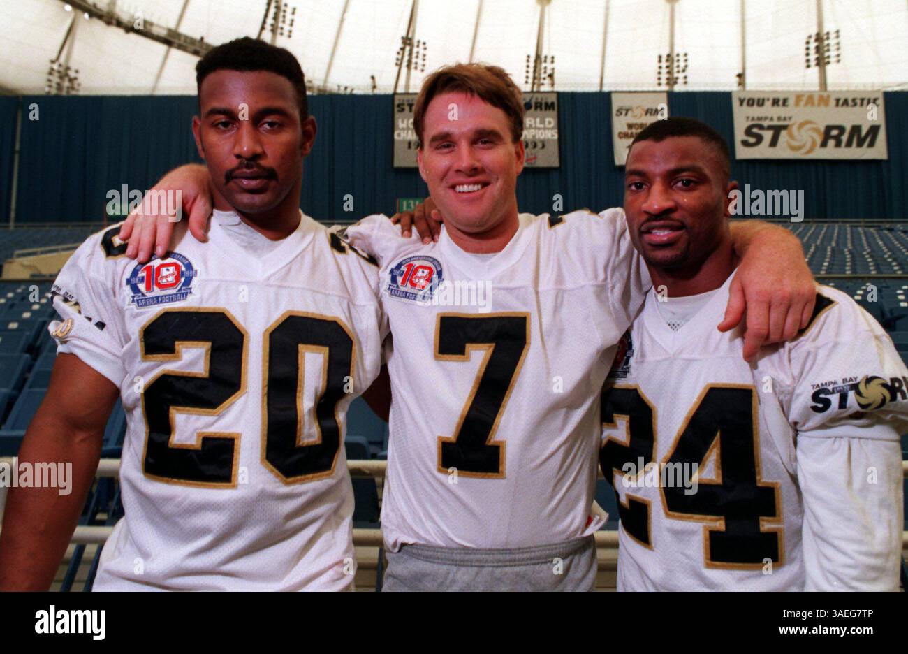 SP 32506 - - DELIVER TO: SPTS SLOT - - 08/20/96 - - - - CAPTION INFO ...