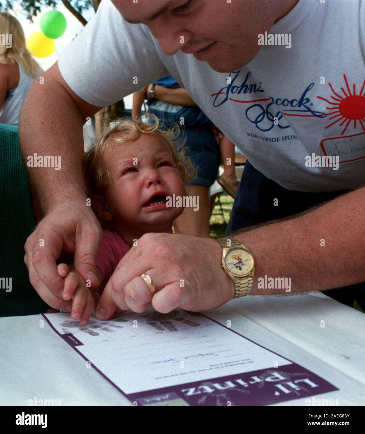 NP 33084 - - DELIVER TO: NP TIMES - - 9/7/96 - - LARGO - - CAPTION INFO ...