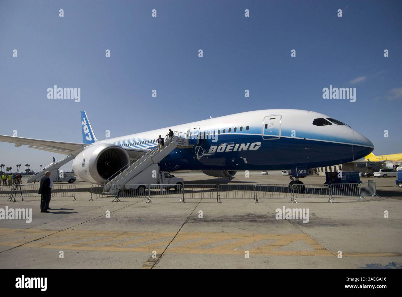 March 12, 2012 - San Diego, California, U.S. - The Boeing 787 ...