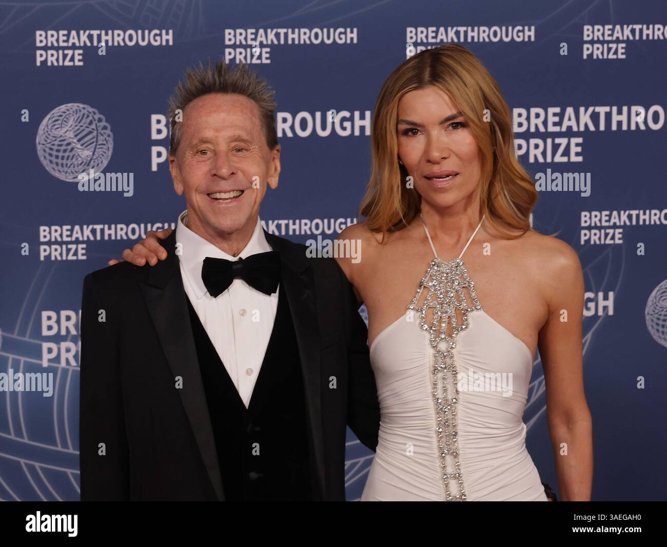 Brian Grazer, Veronica Smiley attend the 11th Breakthrough Prize ...