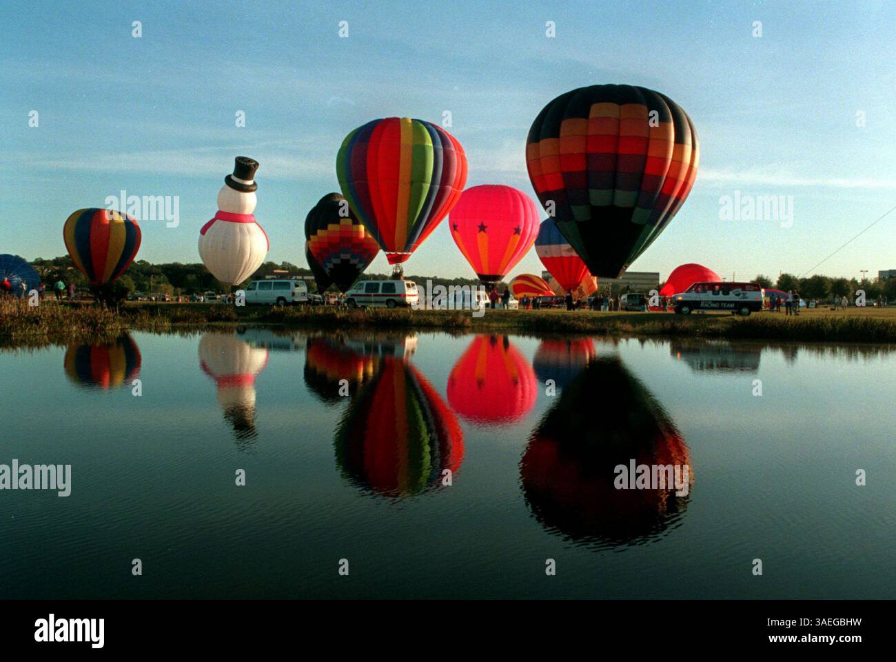 TP 38384 - - DELIVER TO: wk - Weekend - - 12/3/94 - - BRANDON ...