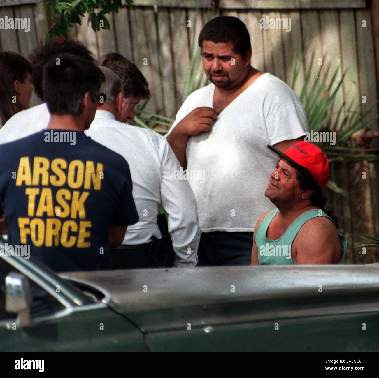 TP 40766 - - DELIVER TO: Tampa - - 1/9/97 - - Tampa CAPTION INFO: Oscar ...