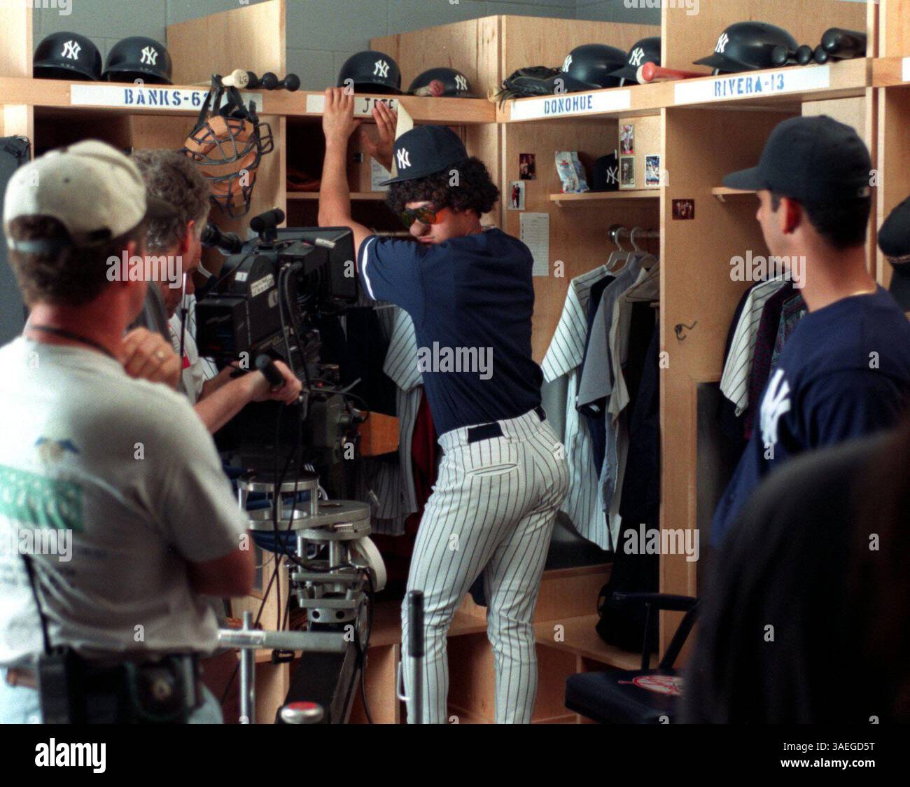 TP 43614 - - DELIVER TO: Reg Sports - - 2/24/97 - - TAMPA - - CAPTION ...