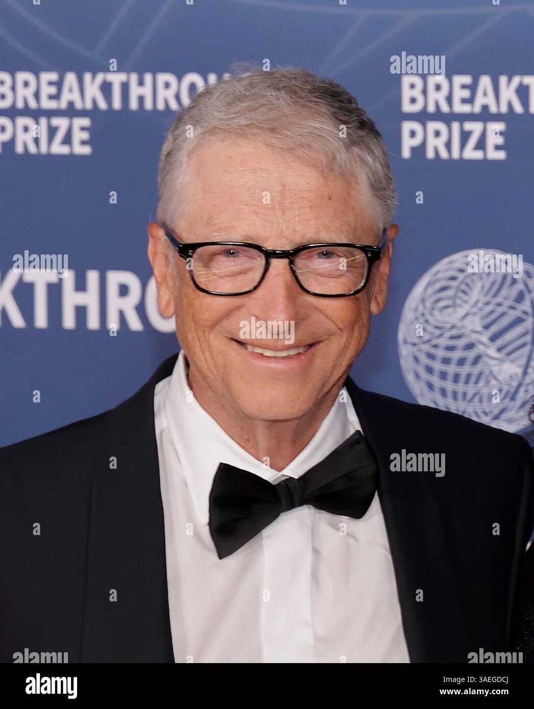 Bill Gates attends the 11th Breakthrough Prize Ceremony at Barker ...