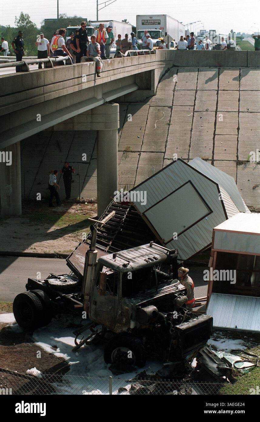 TP 45277 - - DELIVER TO: tampa desk - - 3/25/97 - - tampa - - CAPTION ...