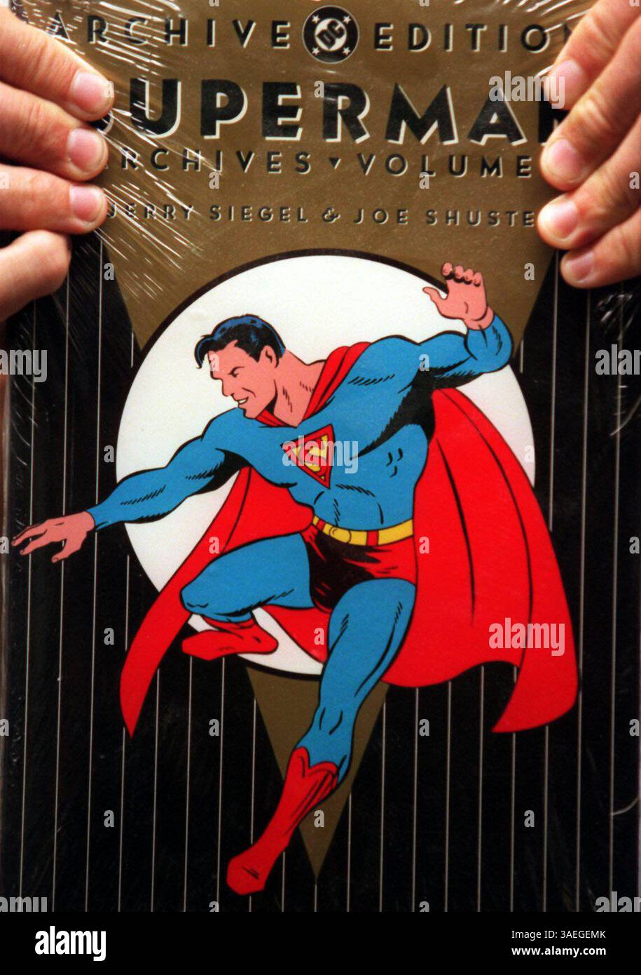 HT 45533 - - DELIVER TO: ht desk - - 3/29/97 - - - - CAPTION INFO ...