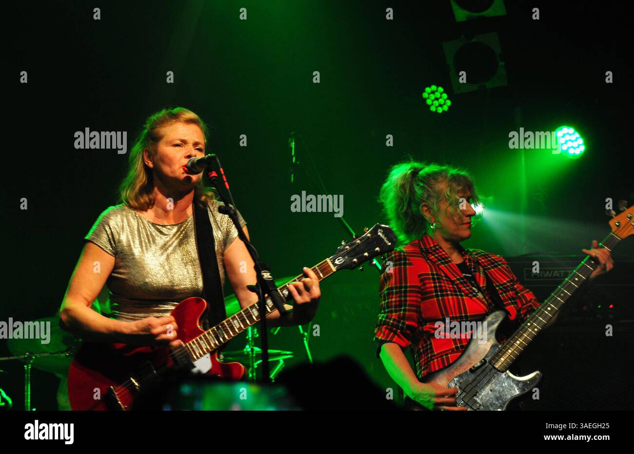 Die Braut haut ins Auge, Knust, Hamburg Stock Photo - Alamy