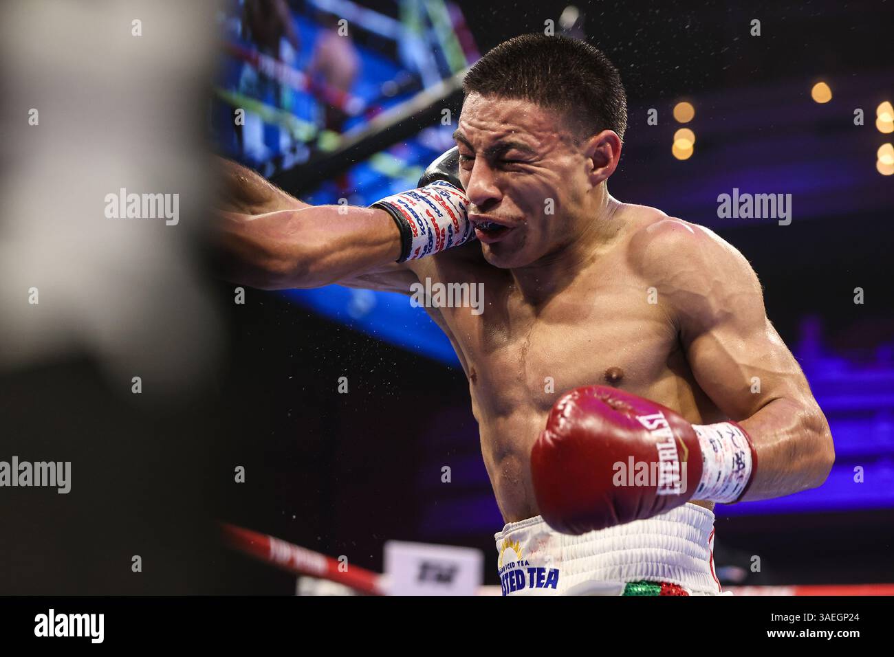 April 5, 2025: (R-L) Featherweight Albert Gonzalez punches Dana ...