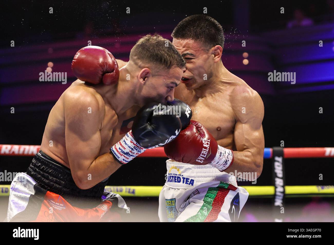 April 5, 2025: (L-R) Featherweights Dana Coolwell and Albert Gonzalez ...
