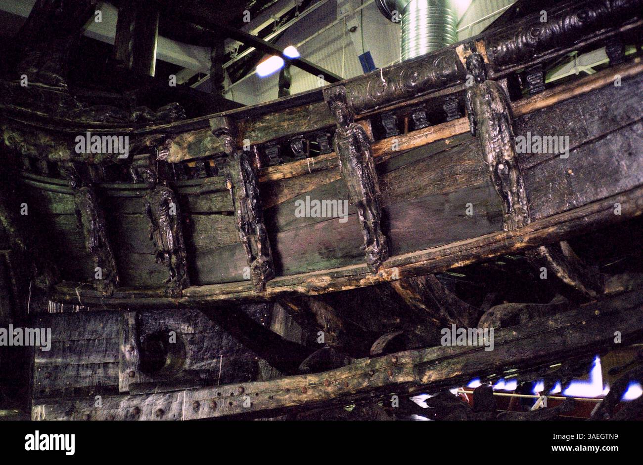 Beakhead carvings hi-res stock photography and images - Alamy