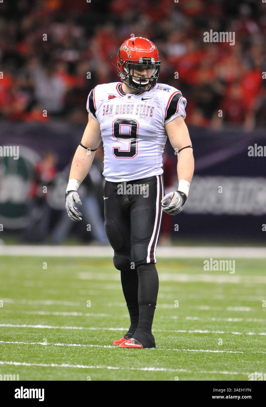 December 17, 2011: San Diego State Aztecs linebacker Miles Burris #9 in ...