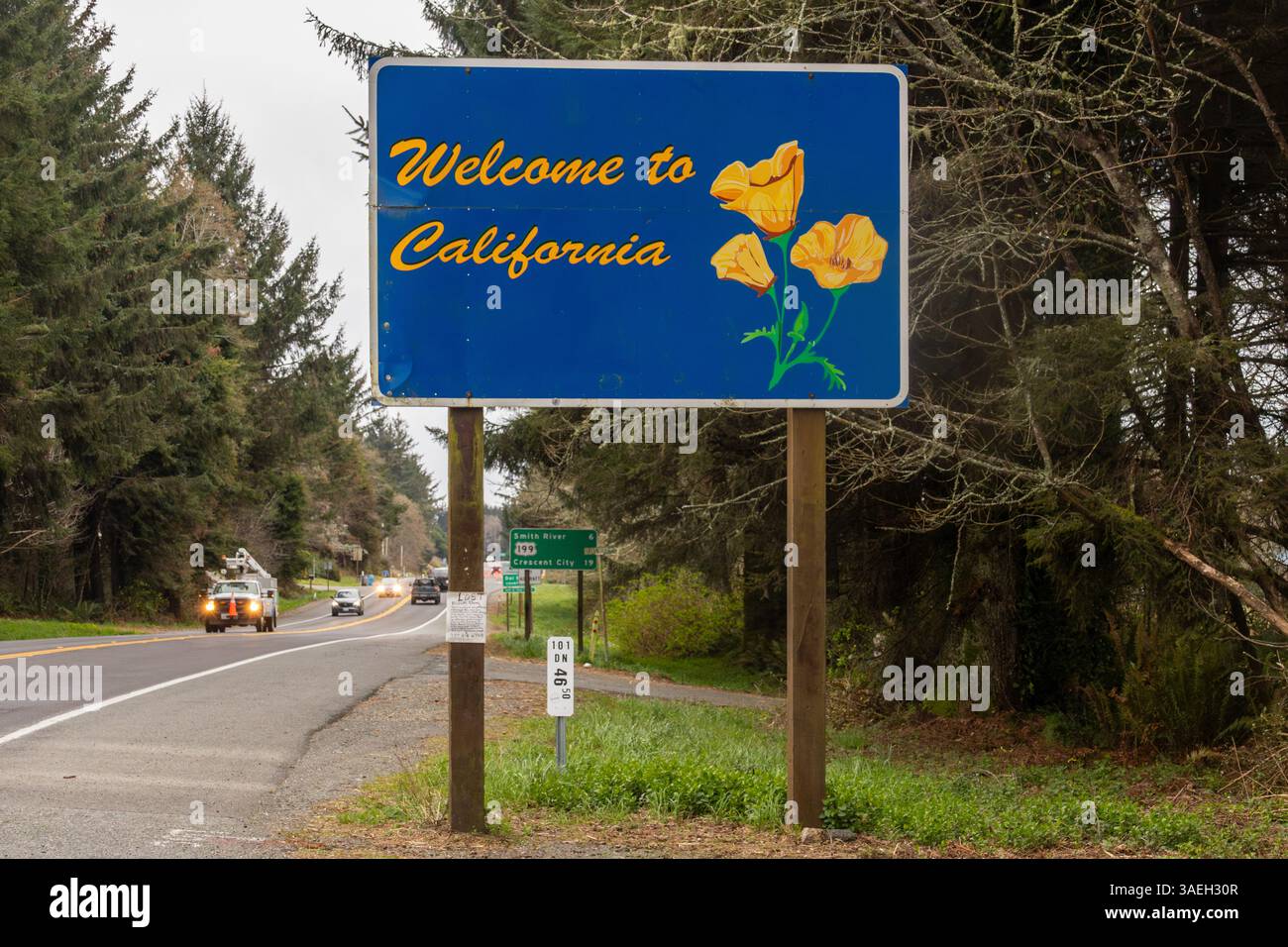 Highway 1 CA USA March 11 2025 - Welcome to California Road Sign Stock ...