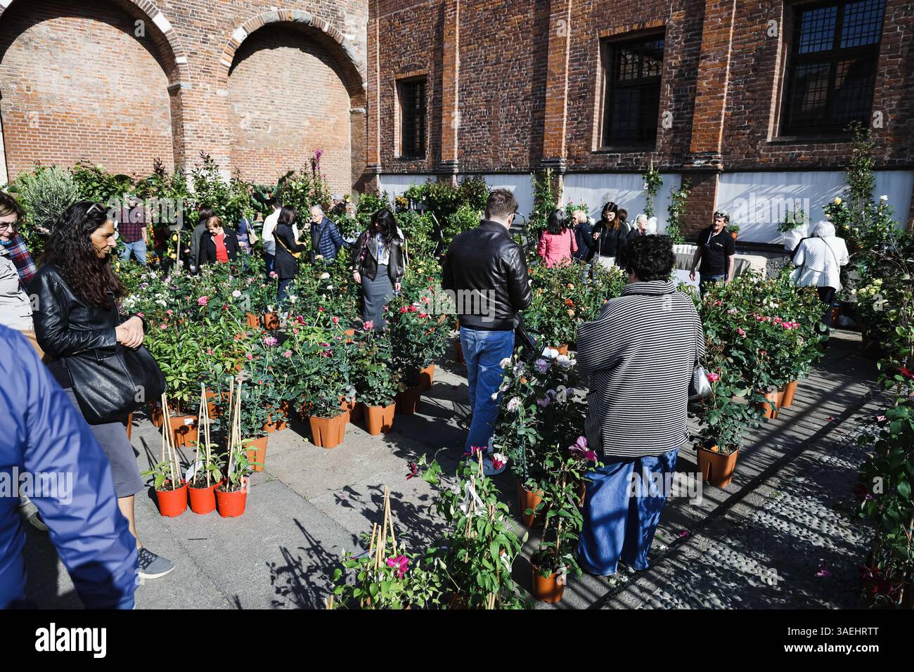 Milan, Italy. 07th Apr, 2025. Milan, The Flora et Decora spring market ...