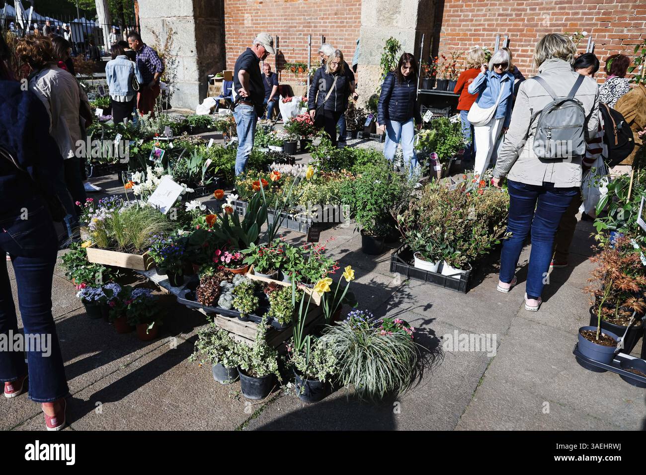Milan, Italy. 07th Apr, 2025. Milan, The Flora et Decora spring market ...