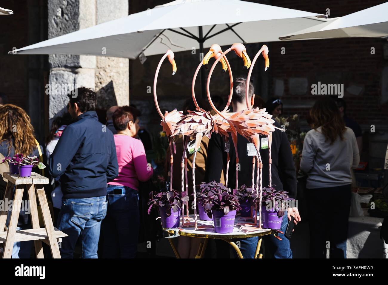 Milan, Italy. 07th Apr, 2025. Milan, The Flora et Decora spring market ...