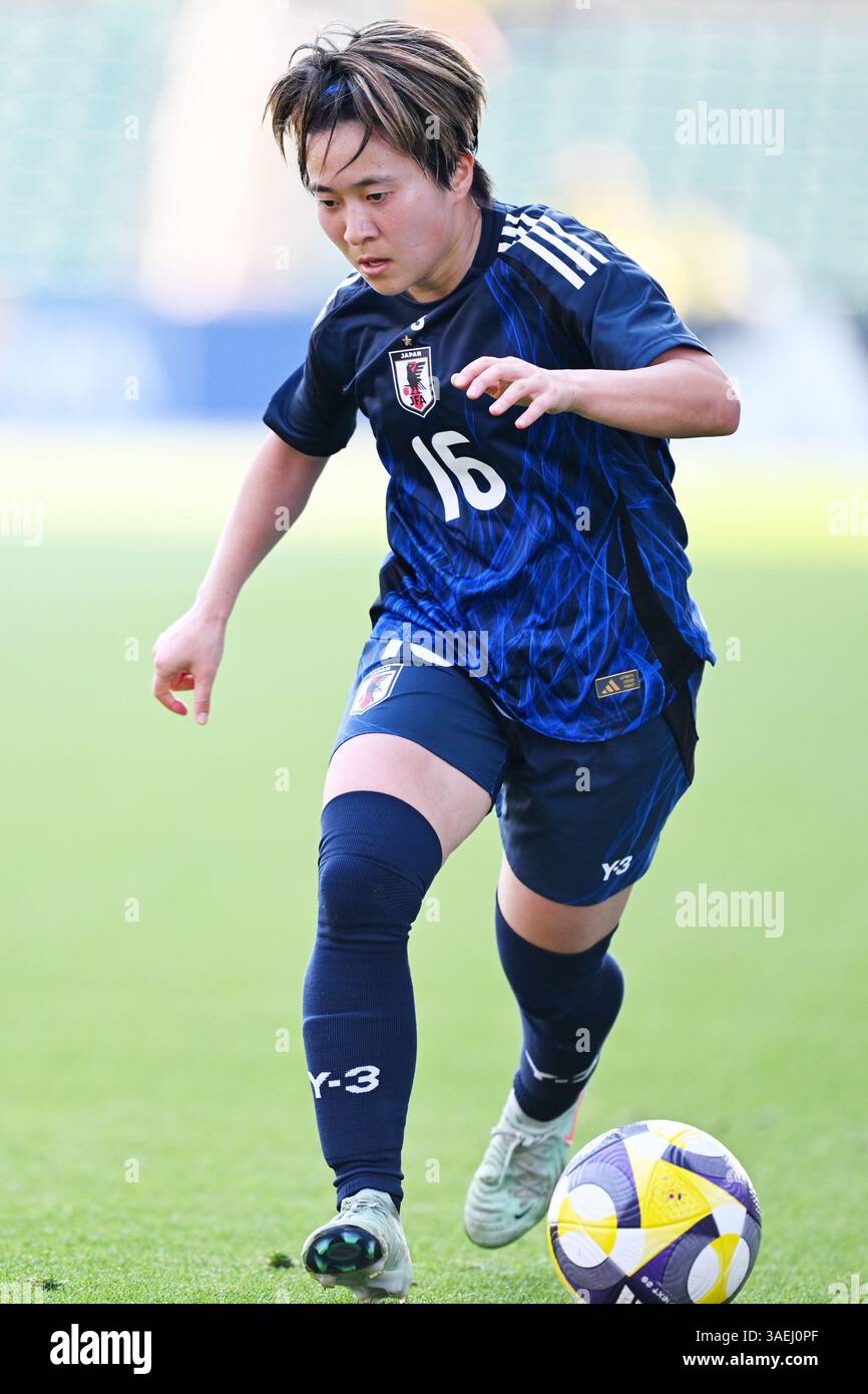 Osaka, Japan. Credit: MATSUO. 6th Apr, 2025. Yuka Momiki (JPN) Football/Soccer : International ...