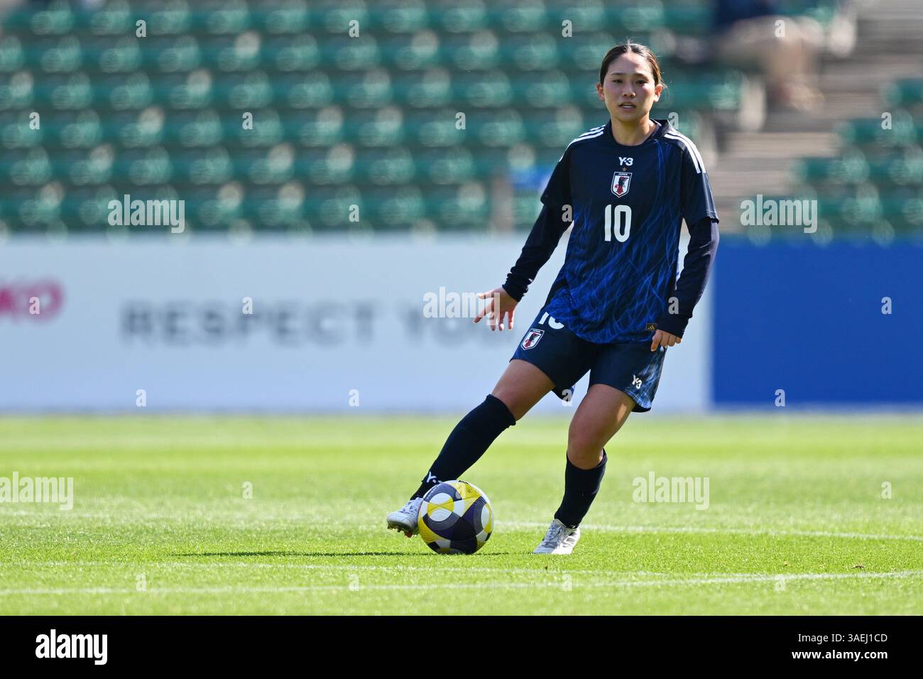 Osaka, Japan. Credit: MATSUO. 6th Apr, 2025. Fuka Nagano (JPN) Football ...